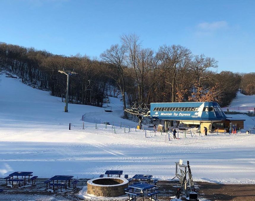 The 4 Best Ski Resorts Near Chicago, 2023/24